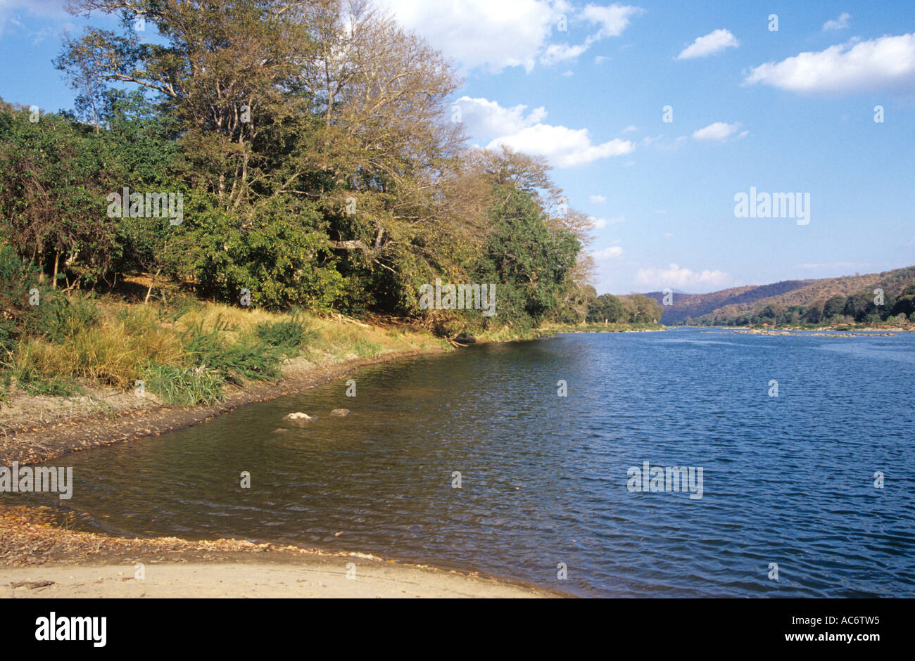 Lakes of karnataka hi-res stock photography and images - Alamy