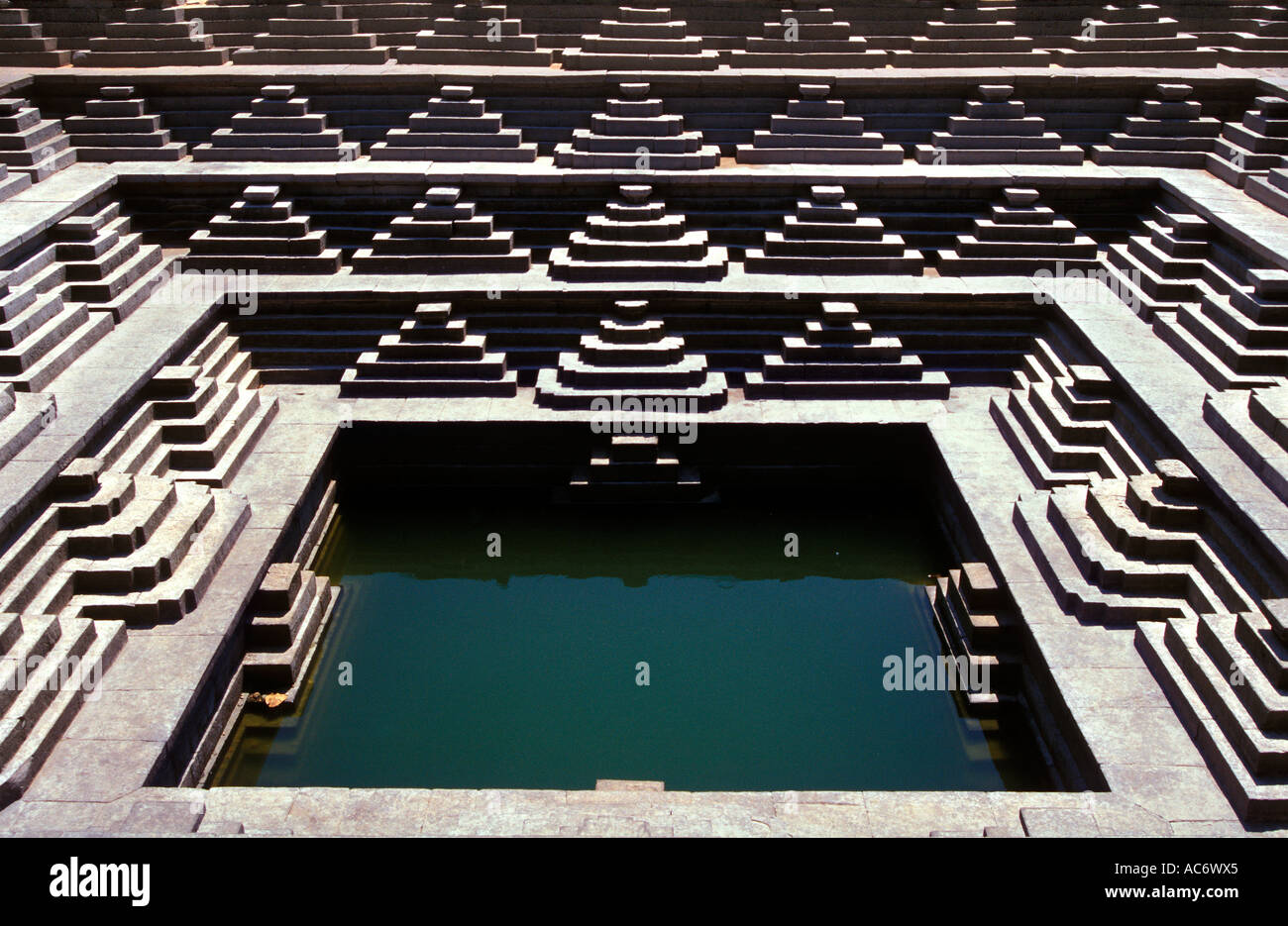 PUSHKARANI THE STEPPED TANK IN HAMPI KARNATAKA Stock Photo - Alamy