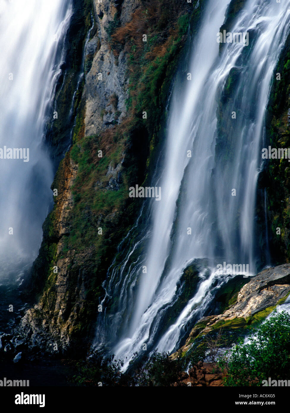 Shiva samudram falls hi-res stock photography and images - Alamy