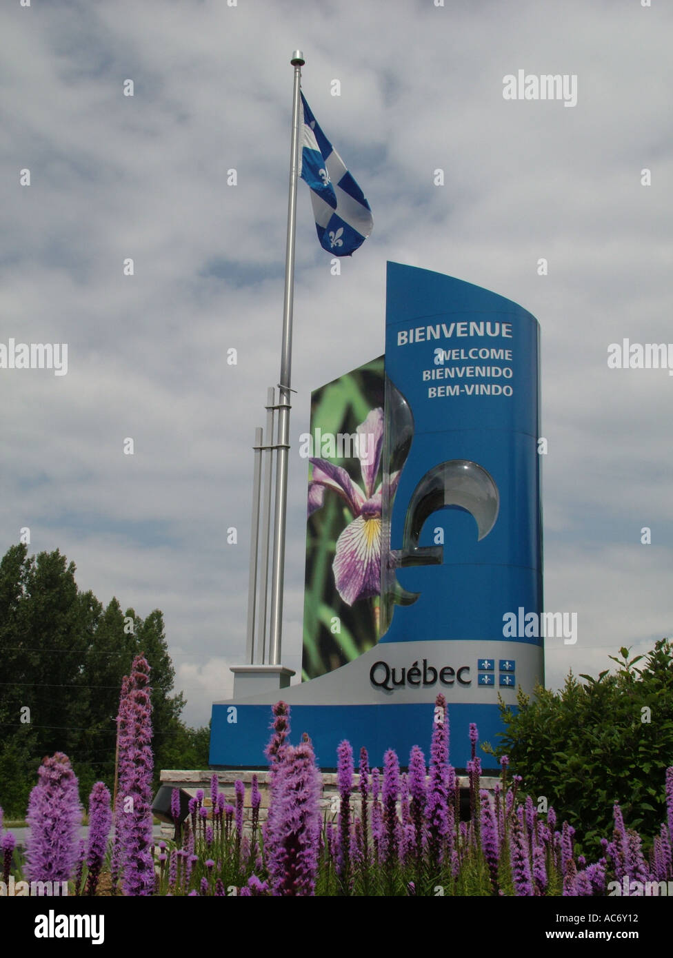 Welcome to québec sign hi-res stock photography and images - Alamy