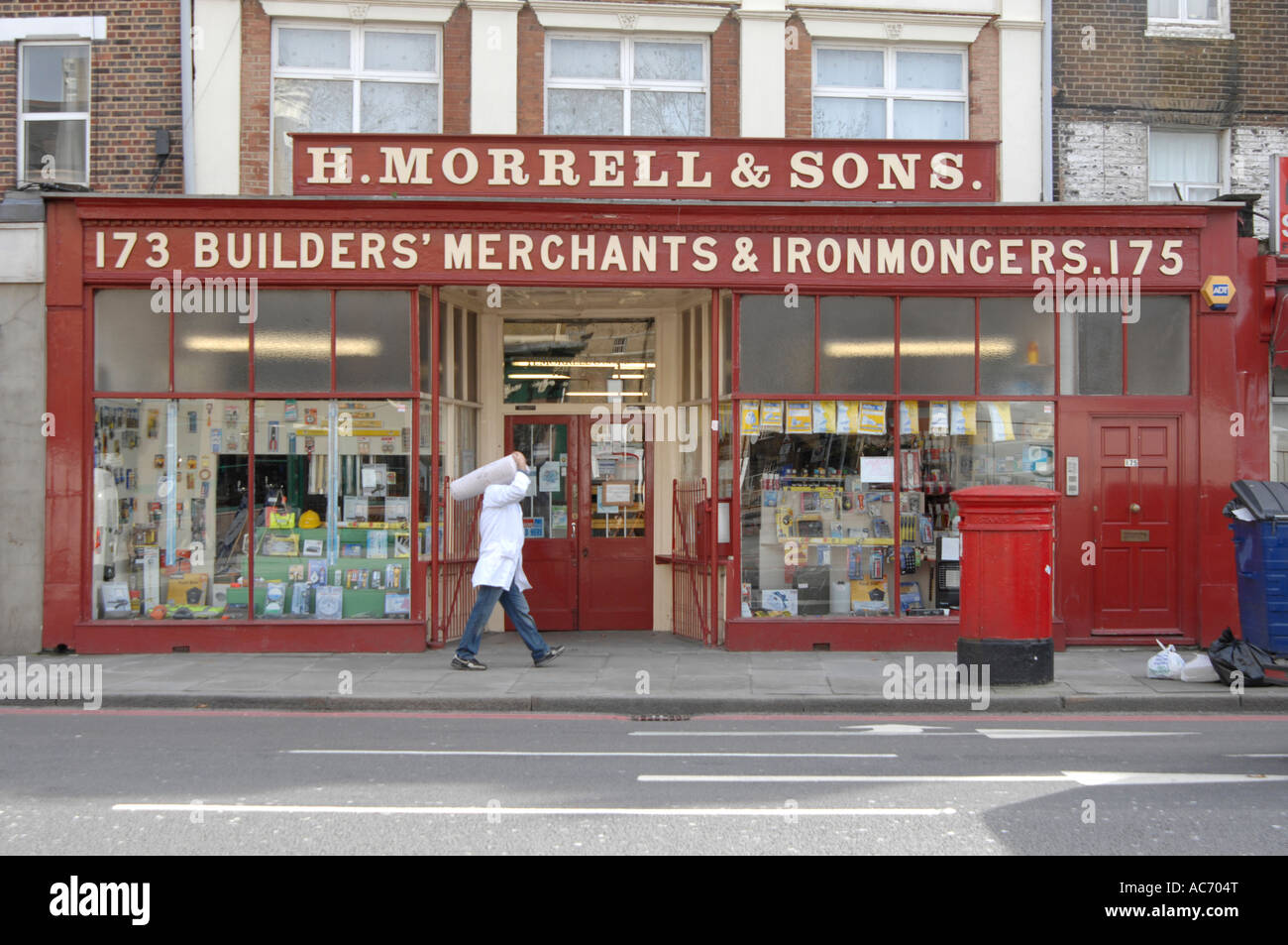 British builders merchant hi-res stock photography and images - Alamy
