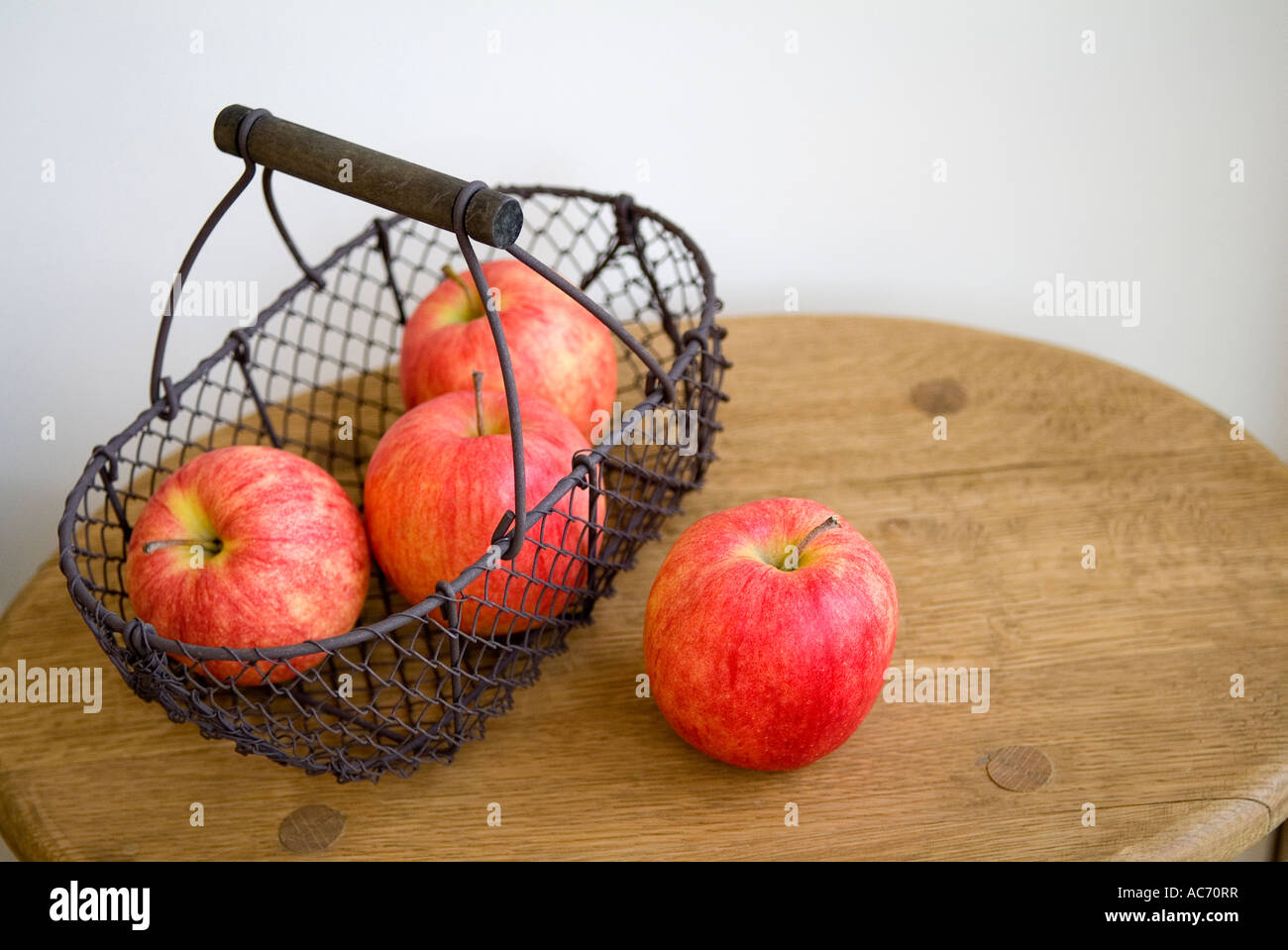 Apples in basket Stock Photo - Alamy