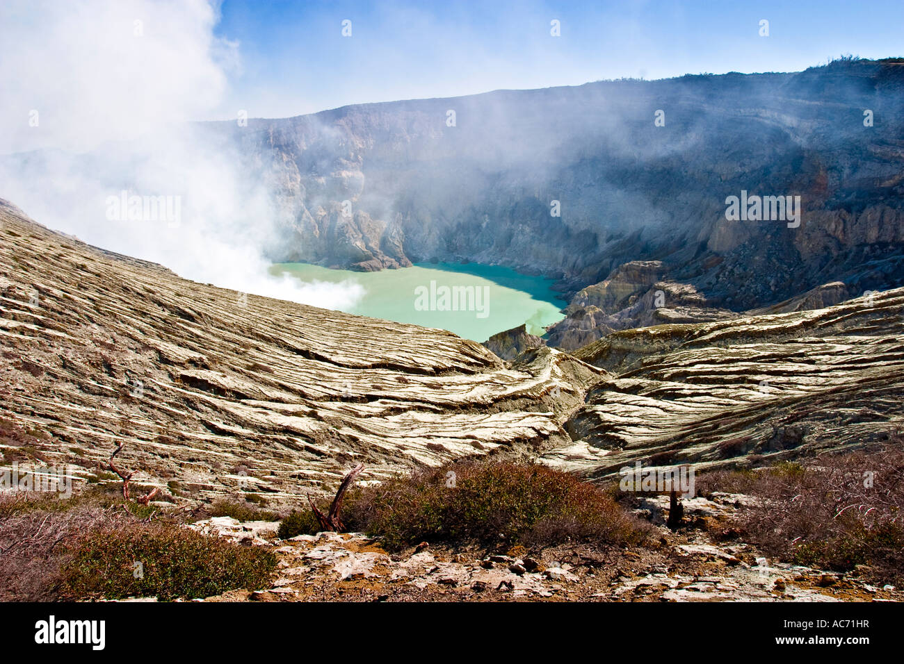 Molten pond hi-res stock photography and images - Alamy