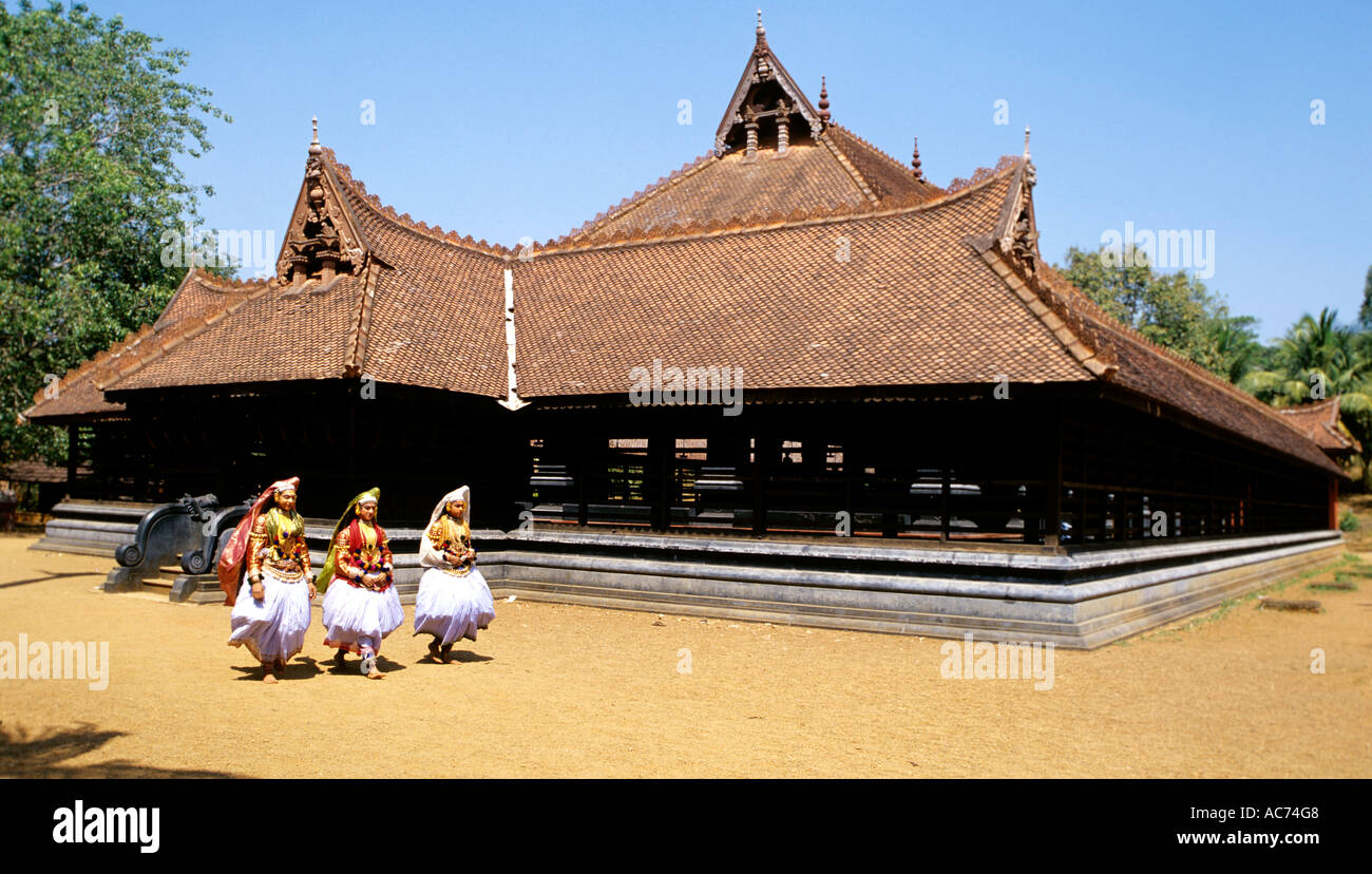 Koothambalam hi-res stock photography and images - Alamy