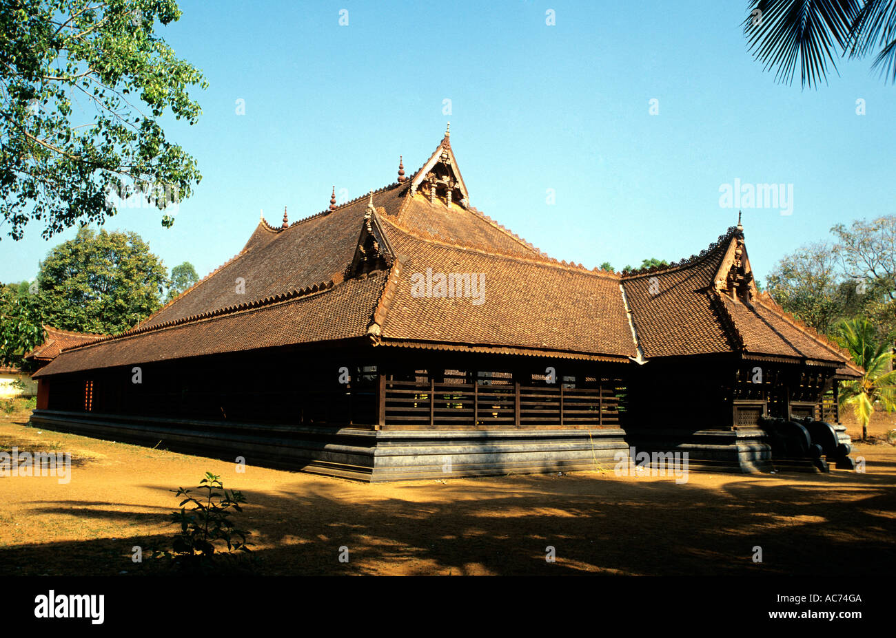 KOOTHAMBALAM OF KALAMANDALAM CAMPUS Stock Photo - Alamy