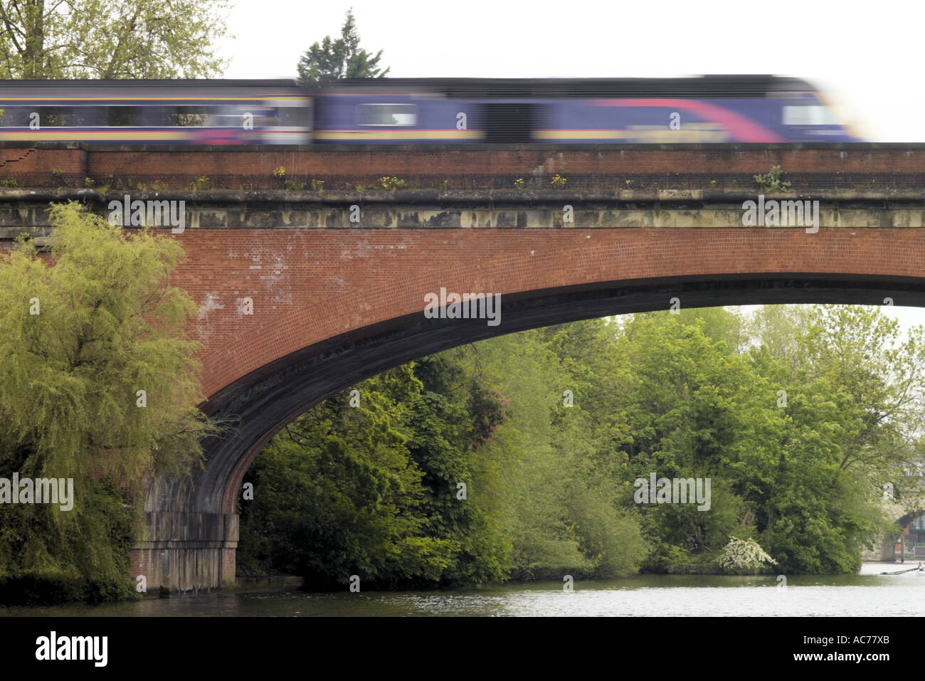 Maidenhead Railway Bridge Stock Photos & Maidenhead Railway Bridge ...