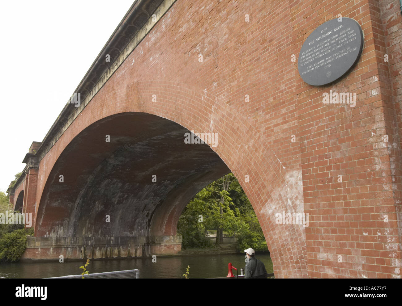 Brunels railway bridge at Maidenhead The Sounding Arch widest arch ...