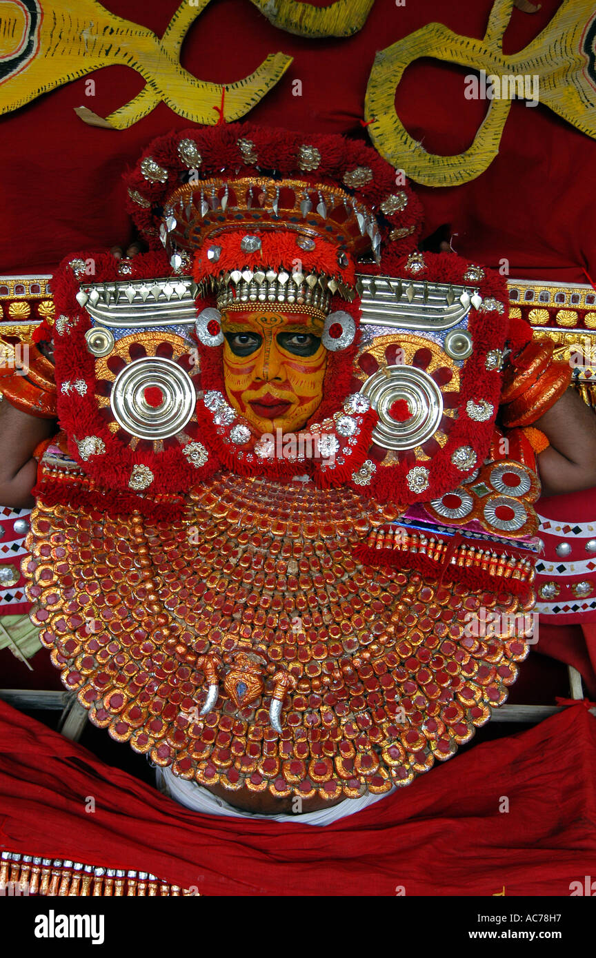 Ritualistic temple festivals of kerala hi-res stock photography and ...