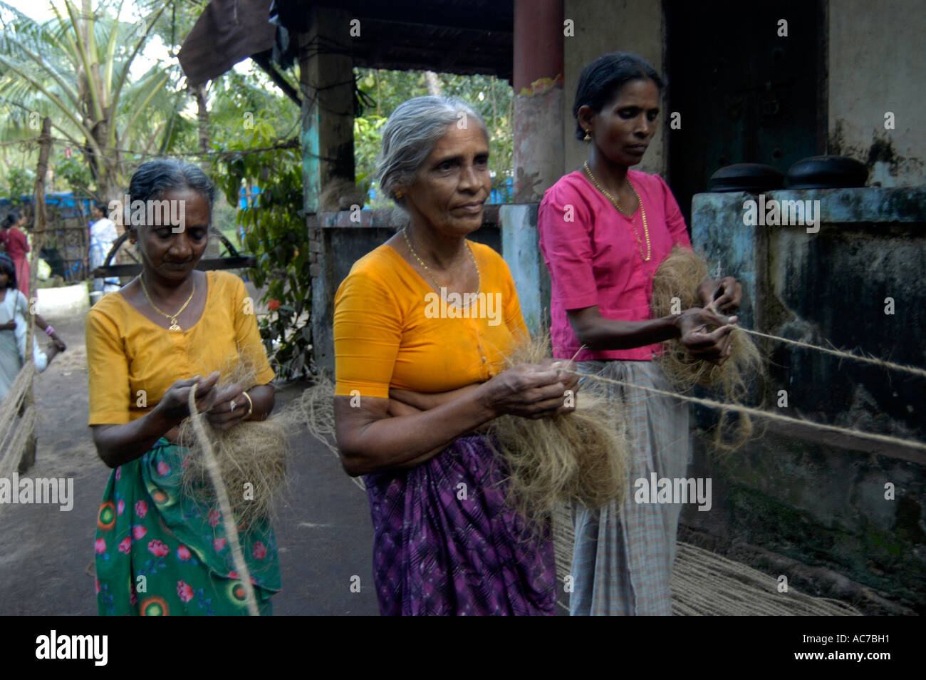 Coir making hi-res stock photography and images - Alamy