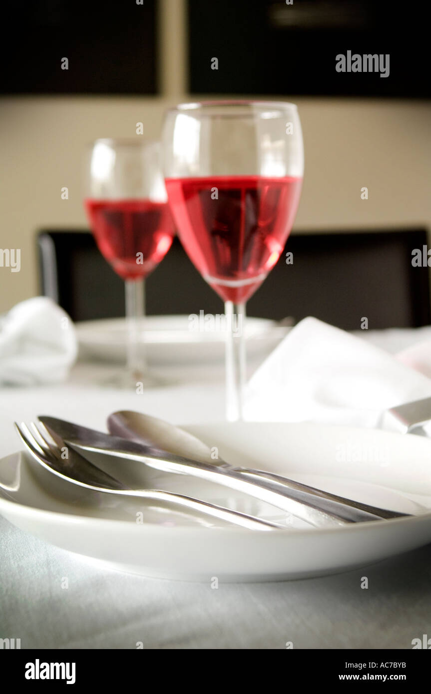 Formal dining etiquette hi-res stock photography and images - Alamy