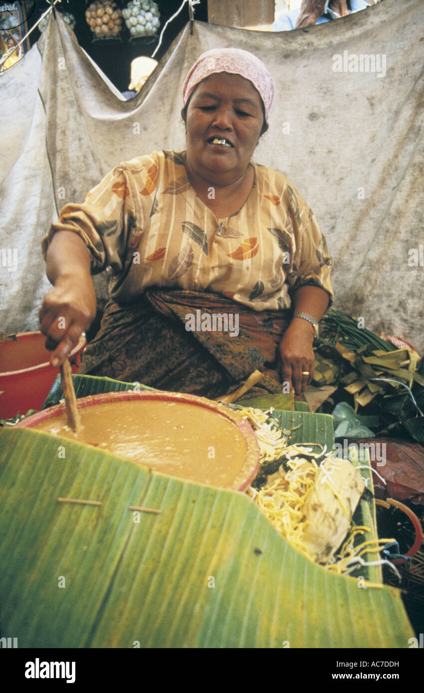 Woman cooking Sumarta Indonesia Stock Photo - Alamy