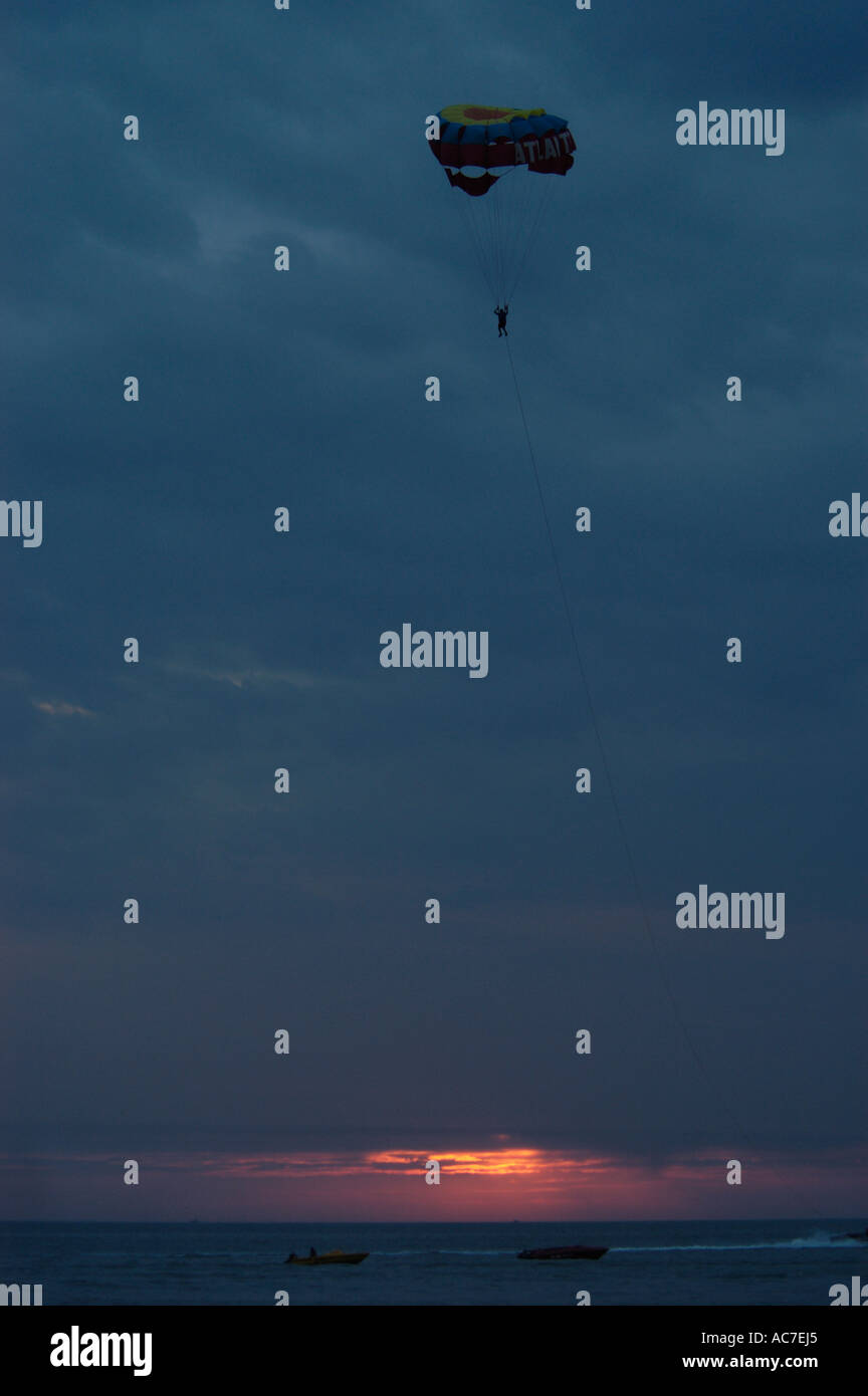 Parasailing in goa hi-res stock photography and images - Alamy