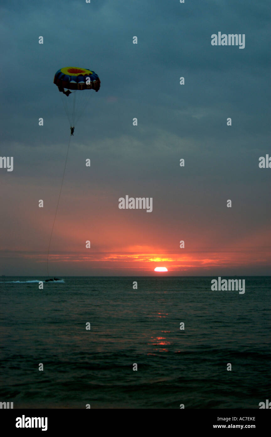 Parasailing in goa hi-res stock photography and images - Alamy