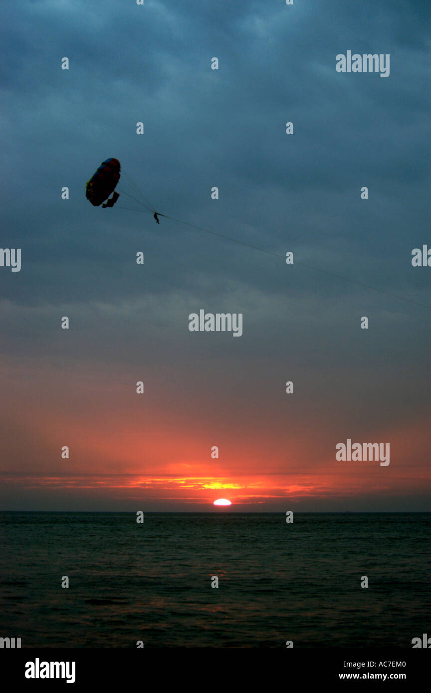 Parasailing in goa hi-res stock photography and images - Alamy