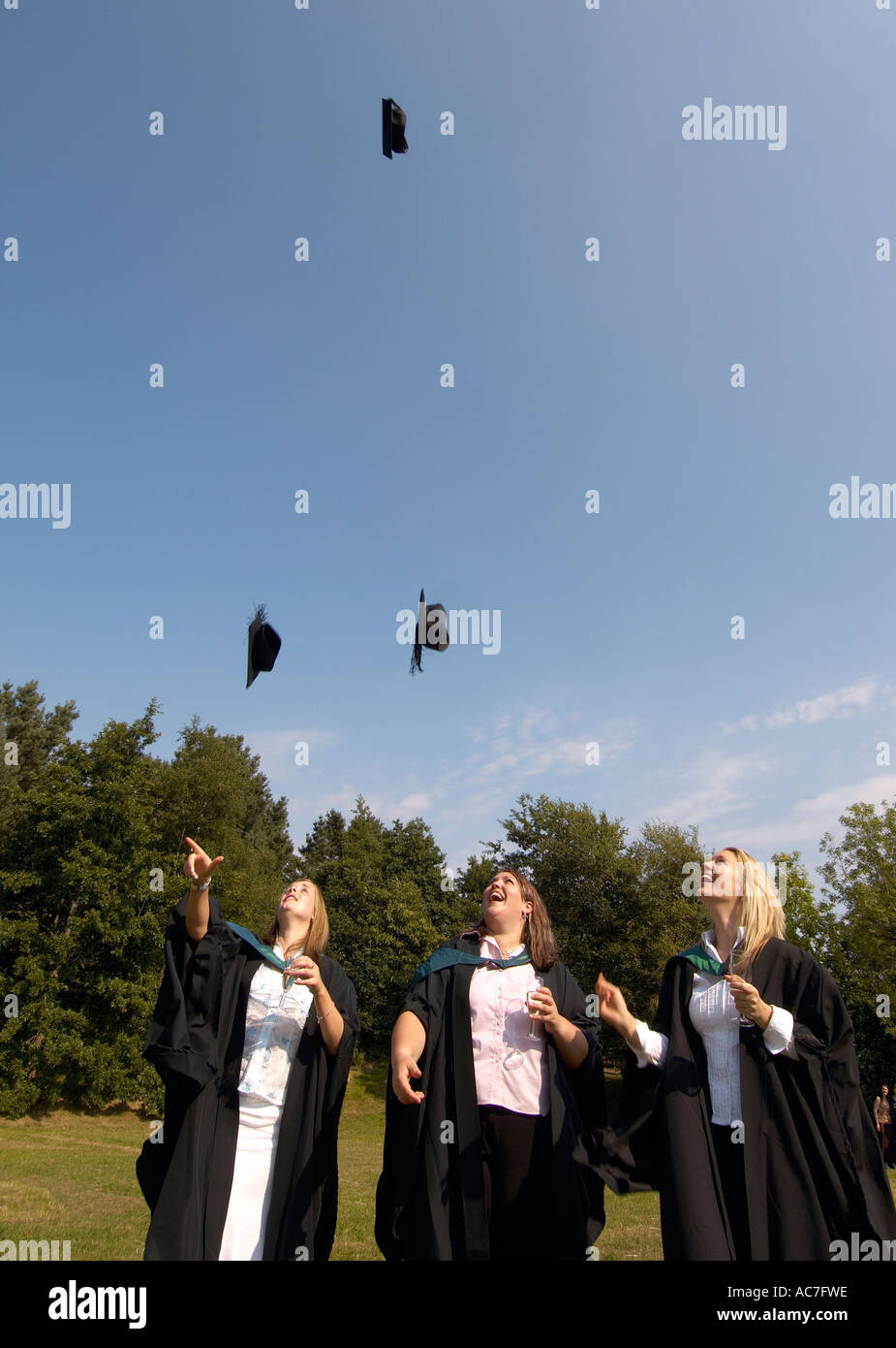 Graduation cap toss hi-res stock photography and images - Alamy