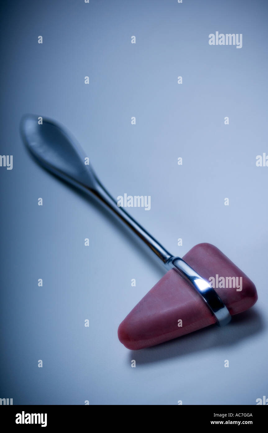 Knee Reflex Hammer Stock Photos & Knee Reflex Hammer Stock Images - Alamy