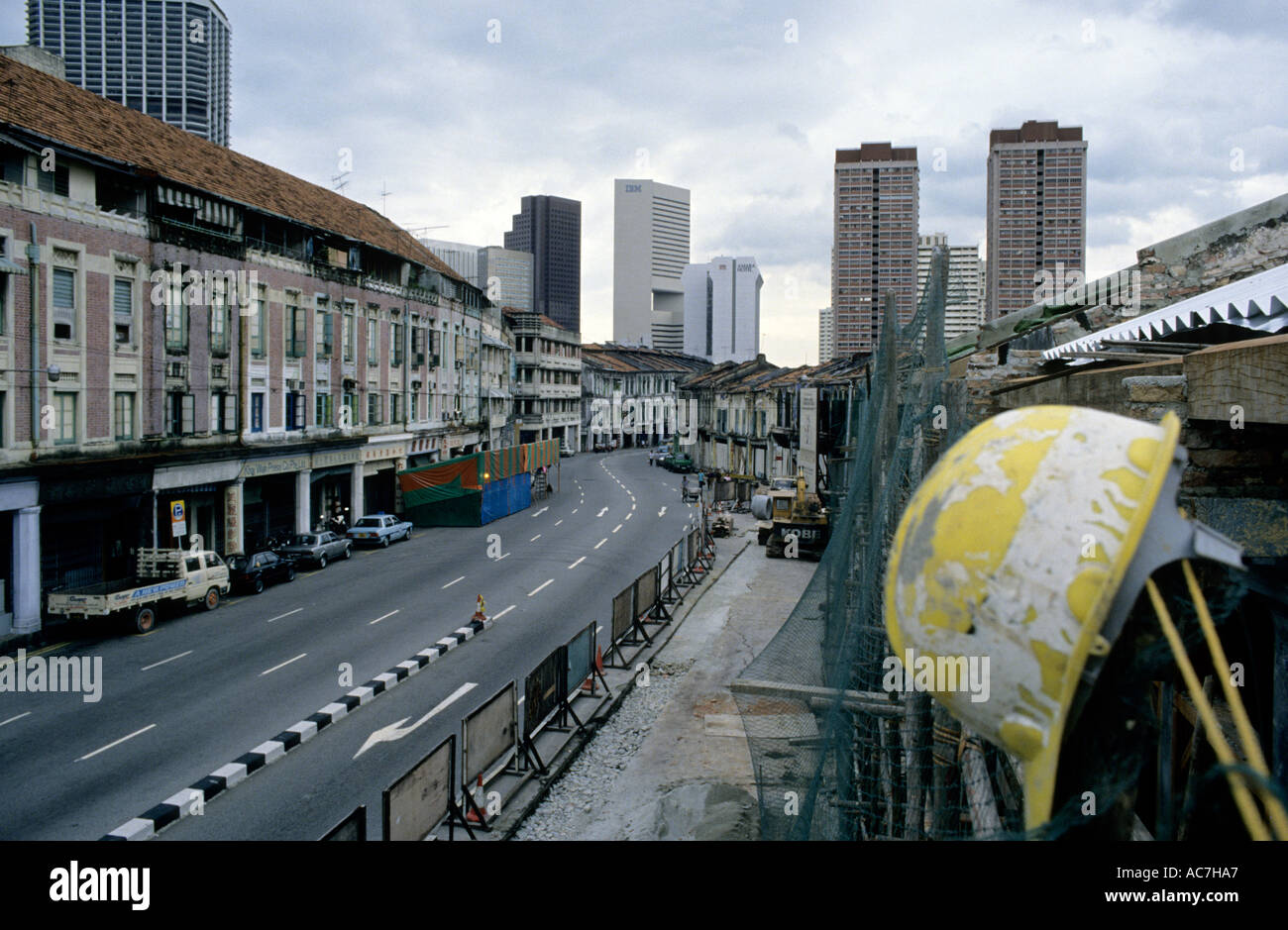 Buildings in the old chinese colonial quarter of Singapore Stock Photo ...