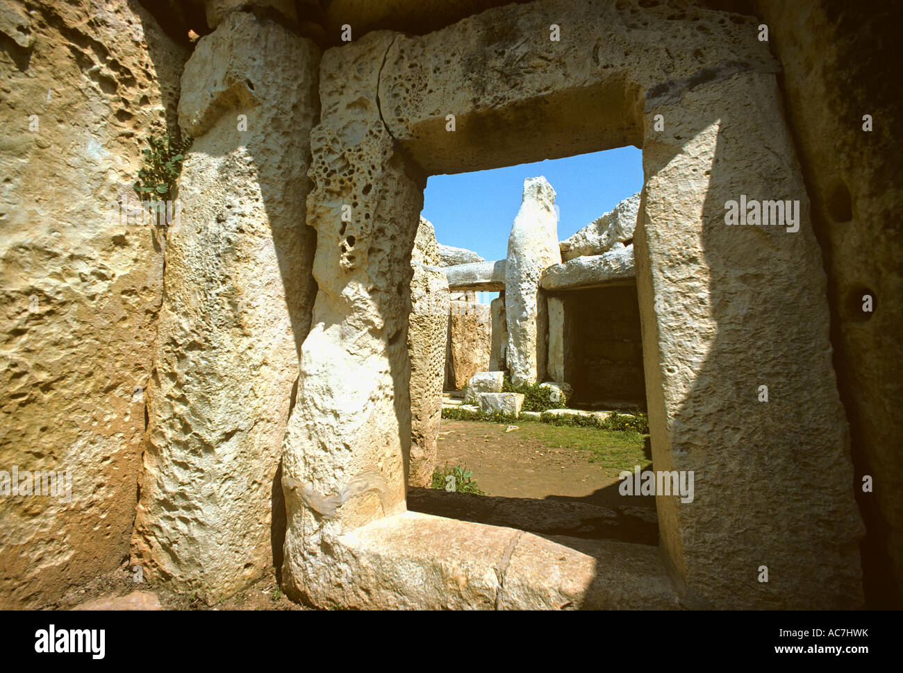 Limestone temple hi-res stock photography and images - Alamy