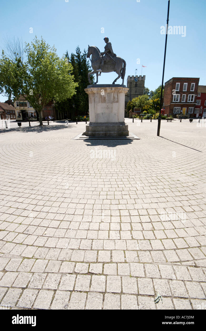 Petersfield statue hi-res stock photography and images - Alamy