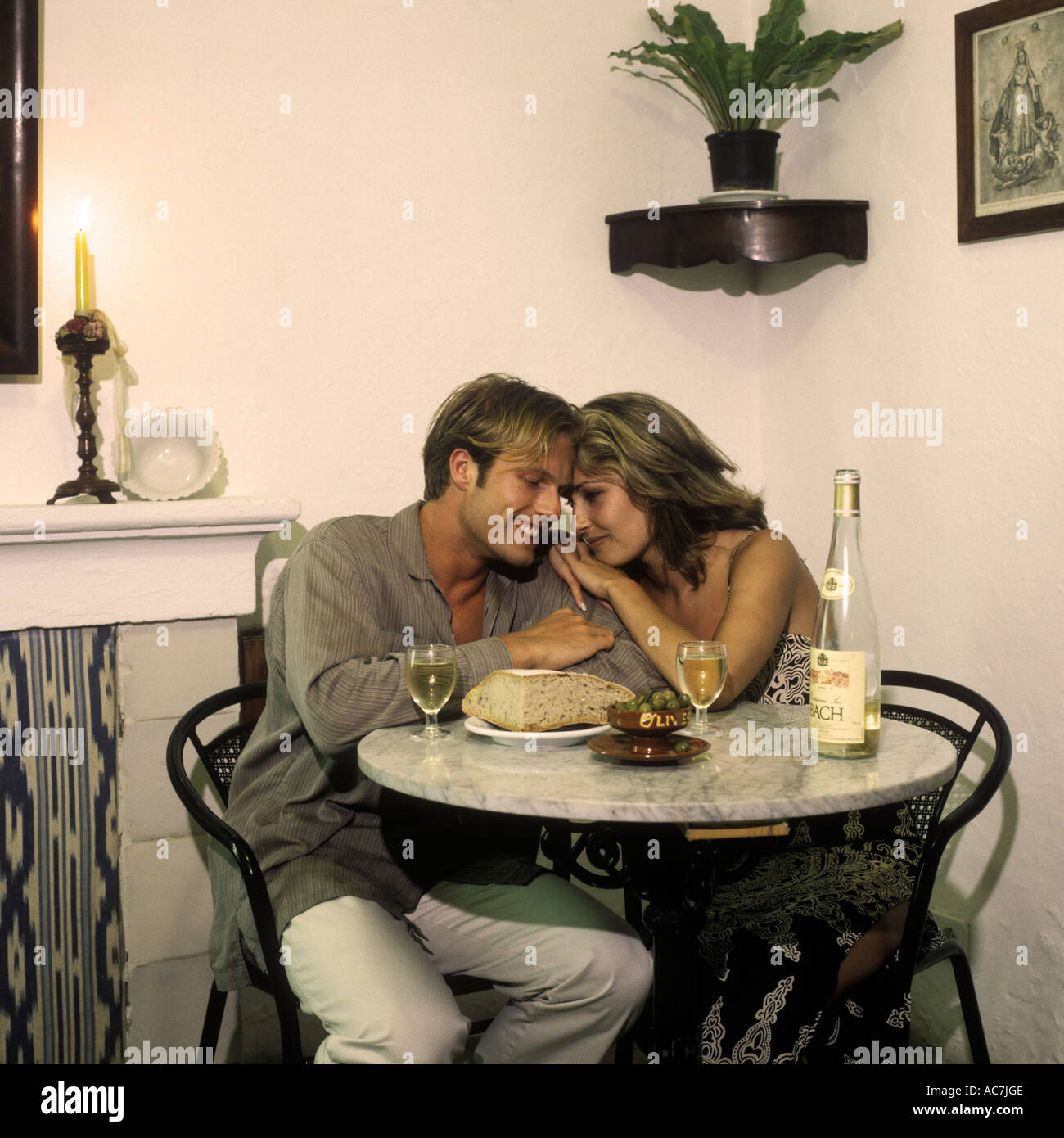 ROMANTIC COUPLE IN A SPANISH CAFE Stock Photo - Alamy