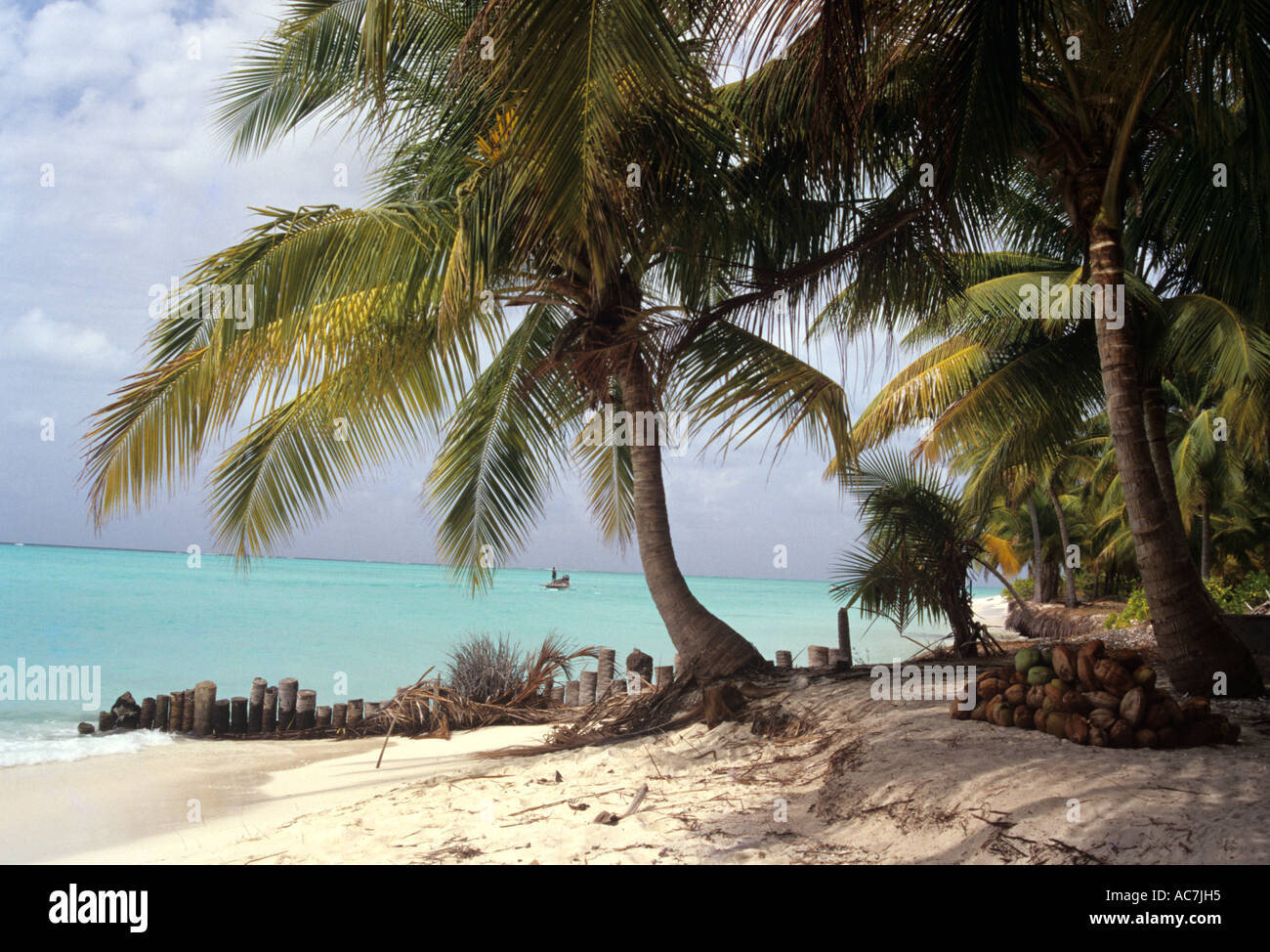 Bangaram island hi-res stock photography and images - Alamy