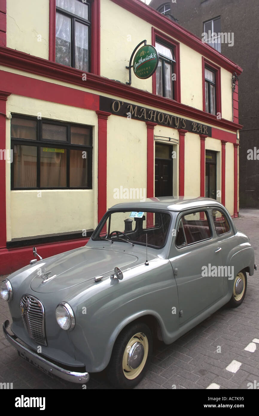 1950s pub hi-res stock photography and images - Alamy