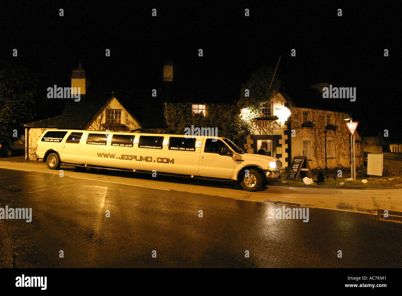 The Griffin Inn Pub Wales High Resolution Stock Photography and Images ...