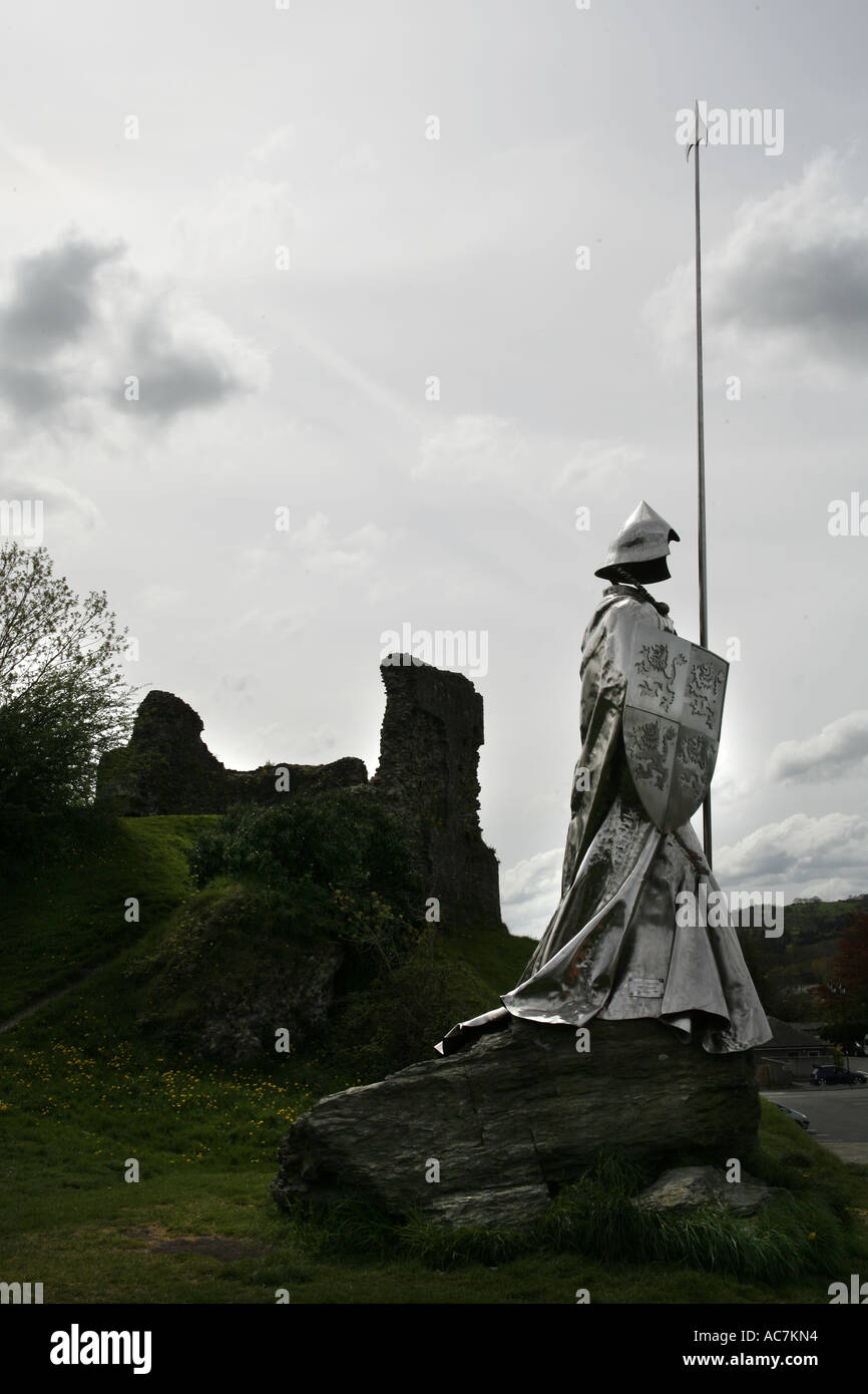 Llewellyn ap Gruffydd Statue Llandovery Carmarthenshire West Wales ...