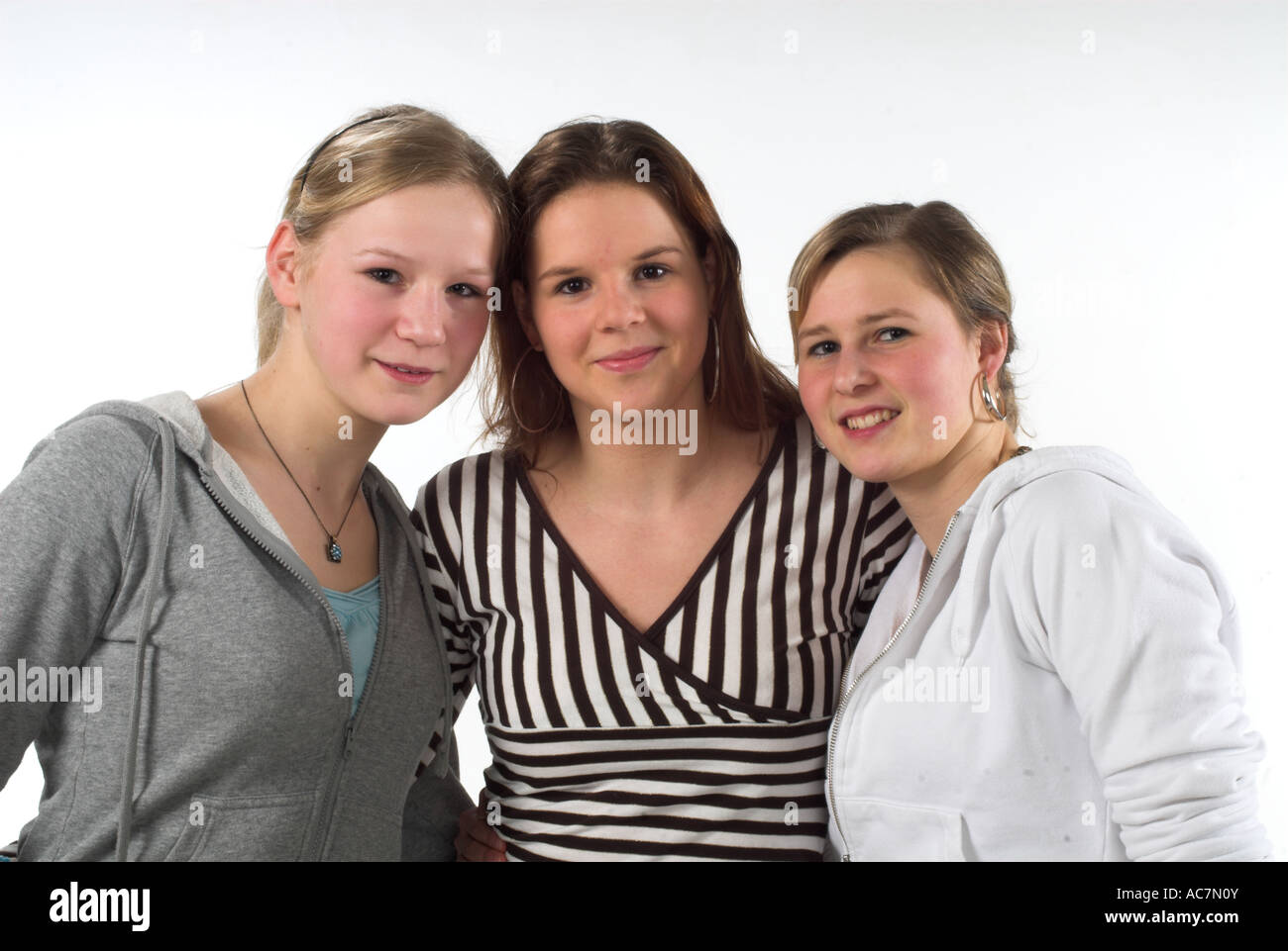 Menschen drei hi-res stock photography and images - Alamy