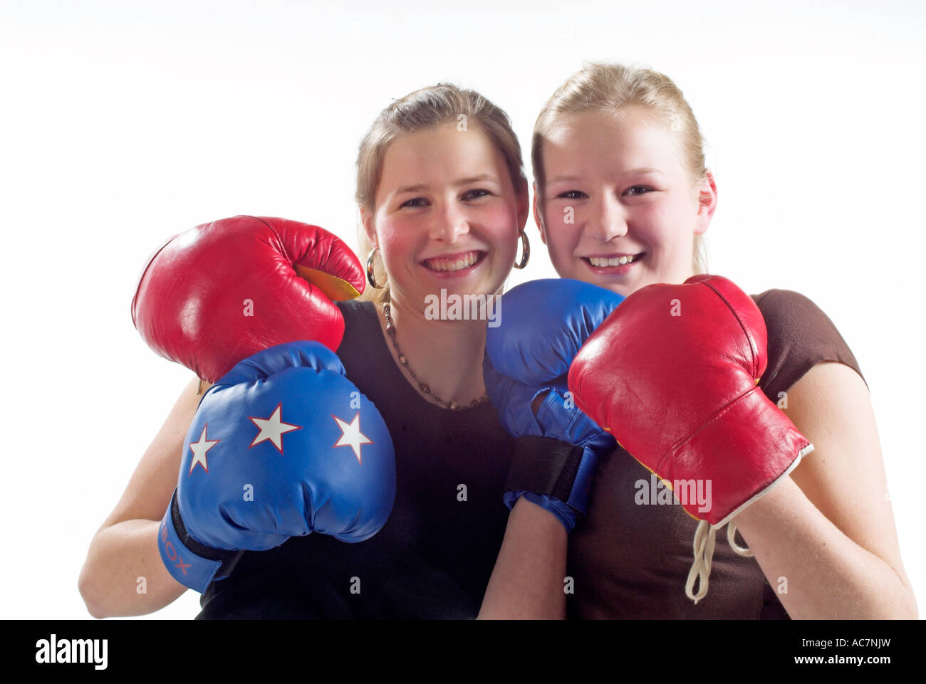 Junge Maedchen boxen young girls boxing Stock Photo - Alamy