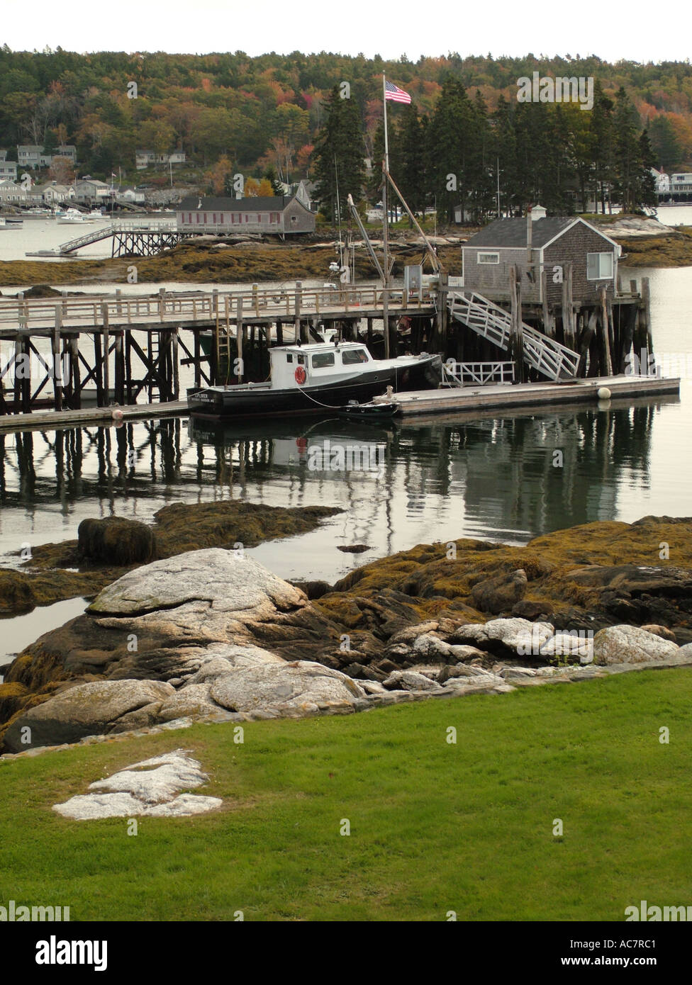 Maine booth bay harbor hi-res stock photography and images - Alamy