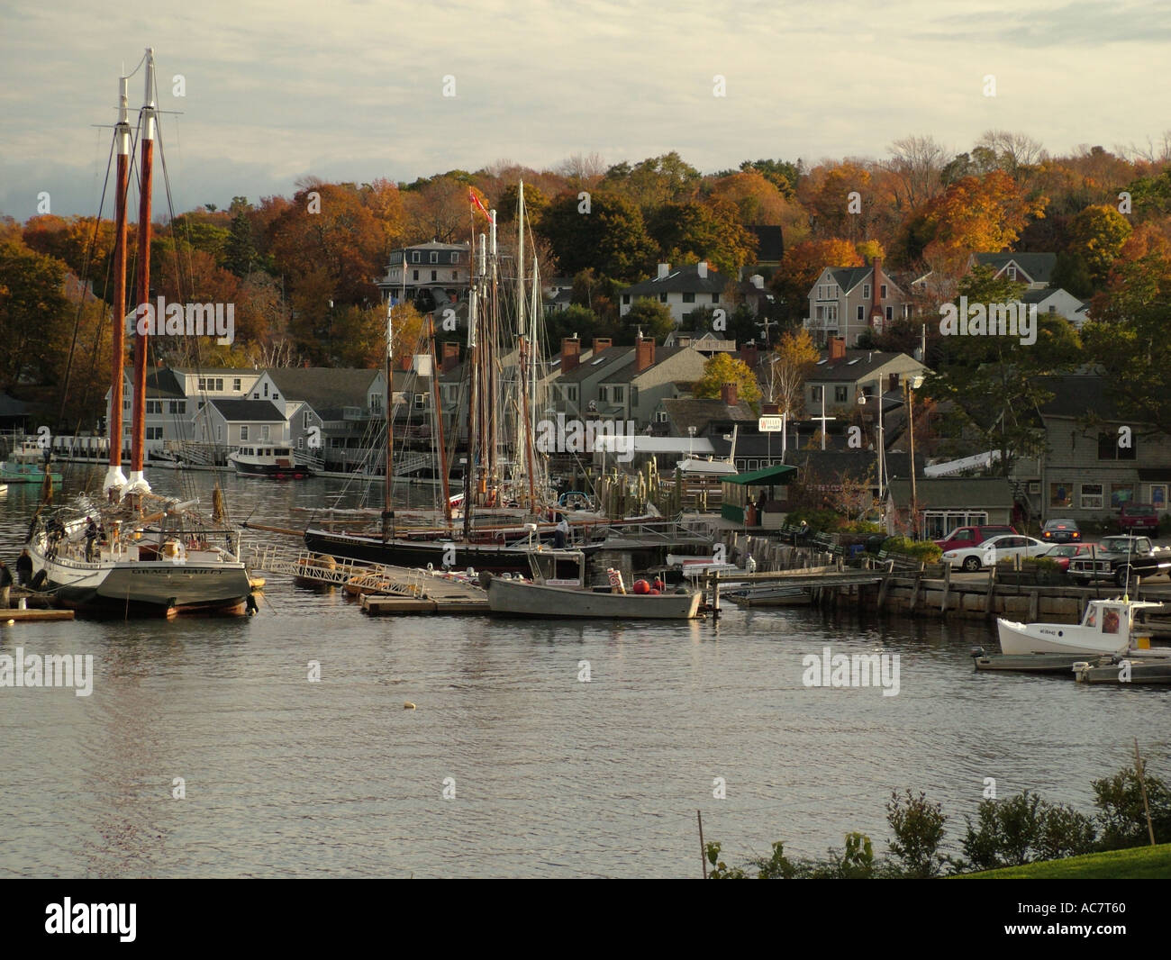 Camden maine waterfront autumn hi-res stock photography and images - Alamy