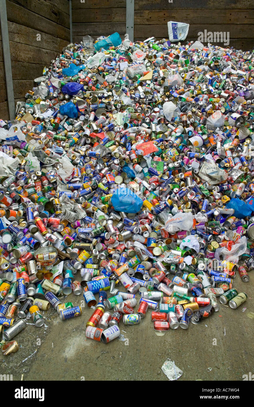 Recycled tin cans at waste transfer station Stock Photo - Alamy