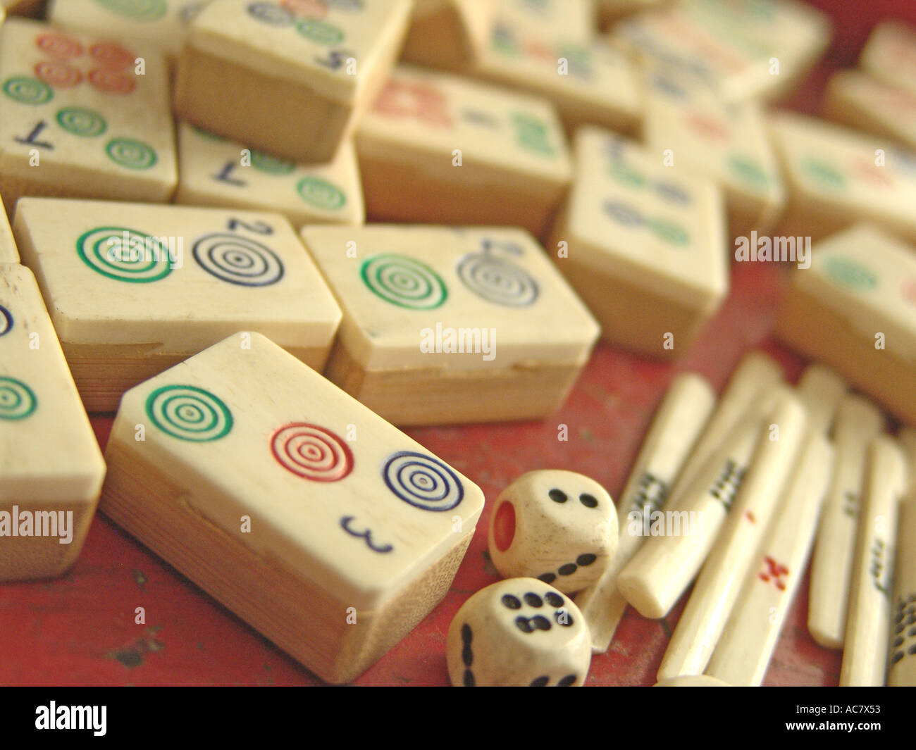 Mah jong tiles hi-res stock photography and images - Alamy