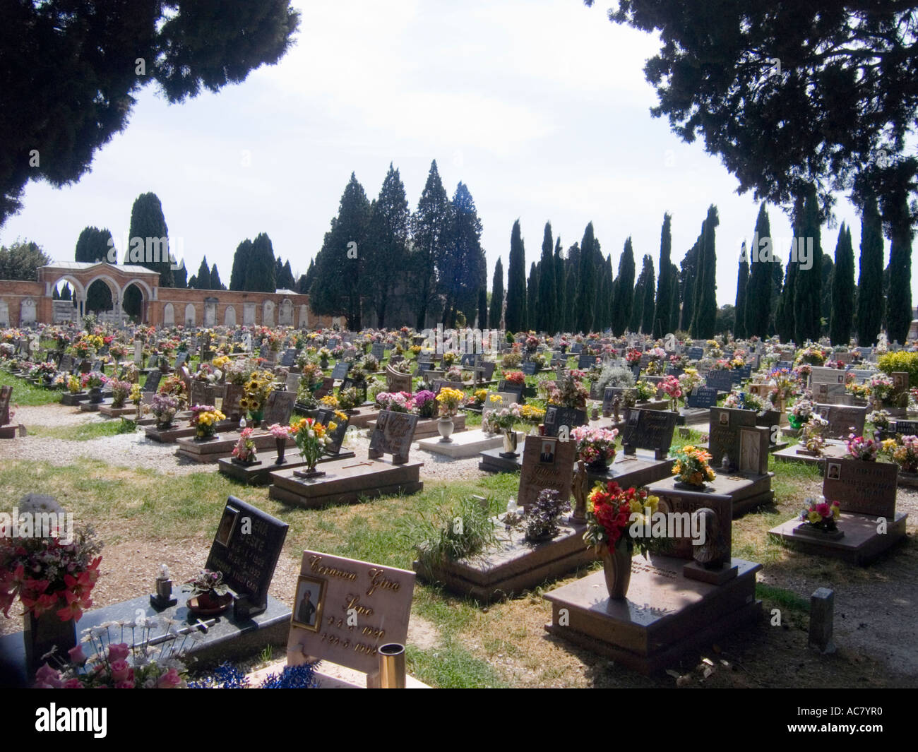 Italy Graveyard Stock Photos & Italy Graveyard Stock Images - Alamy