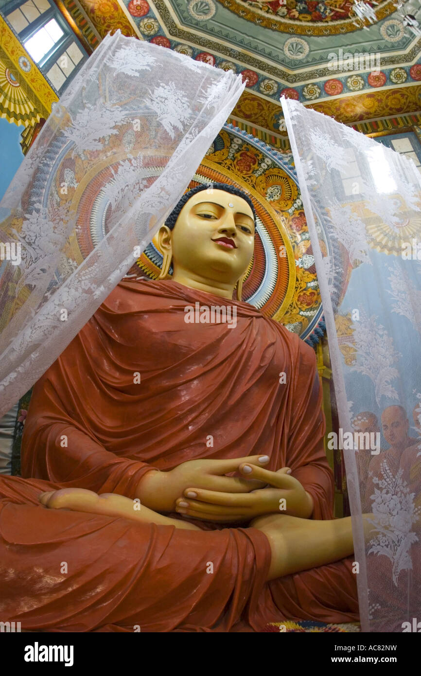 Interior of Buddhist temple in Bentota Sri Lanka Stock Photo - Alamy