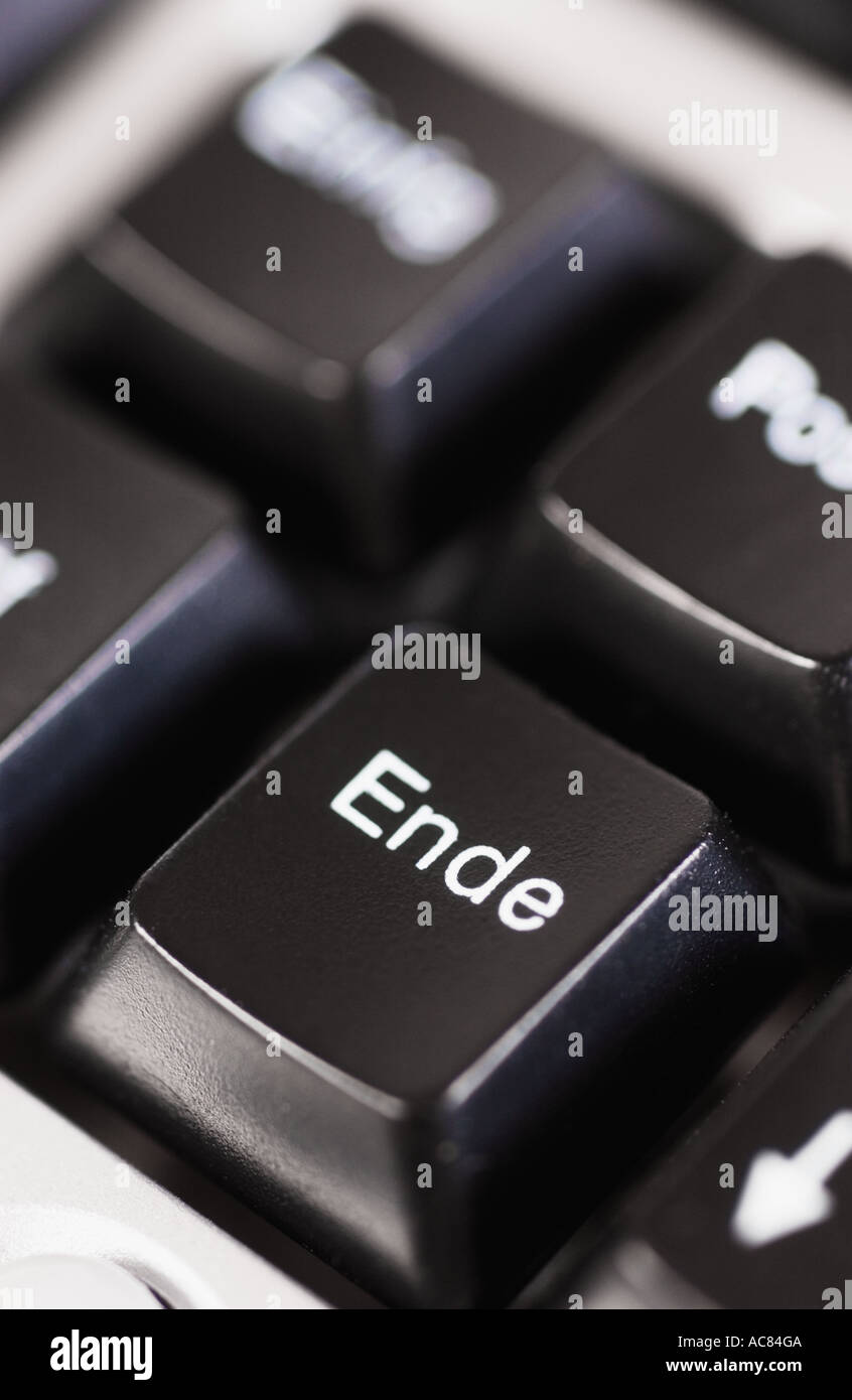 black computer keyboard key with the word ENDE end Stock Photo - Alamy