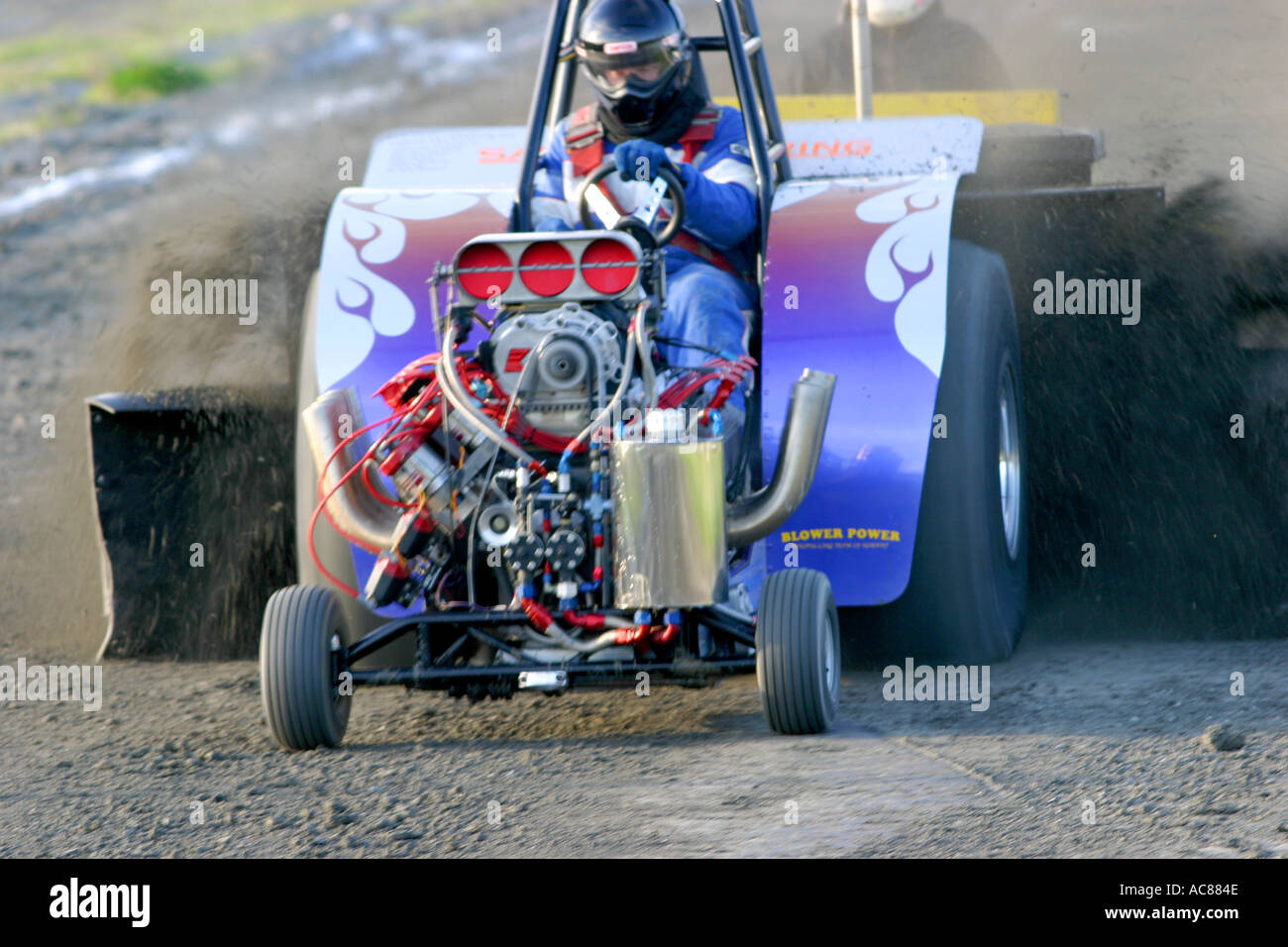 Tyre pulling hi-res stock photography and images - Alamy