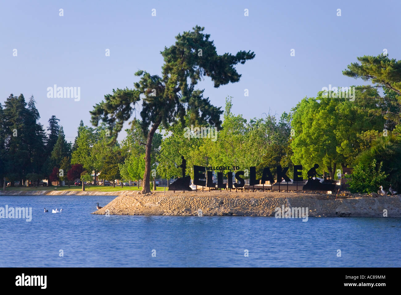 Ellis Lake in downtown Marysville, California Stock Photo - Alamy