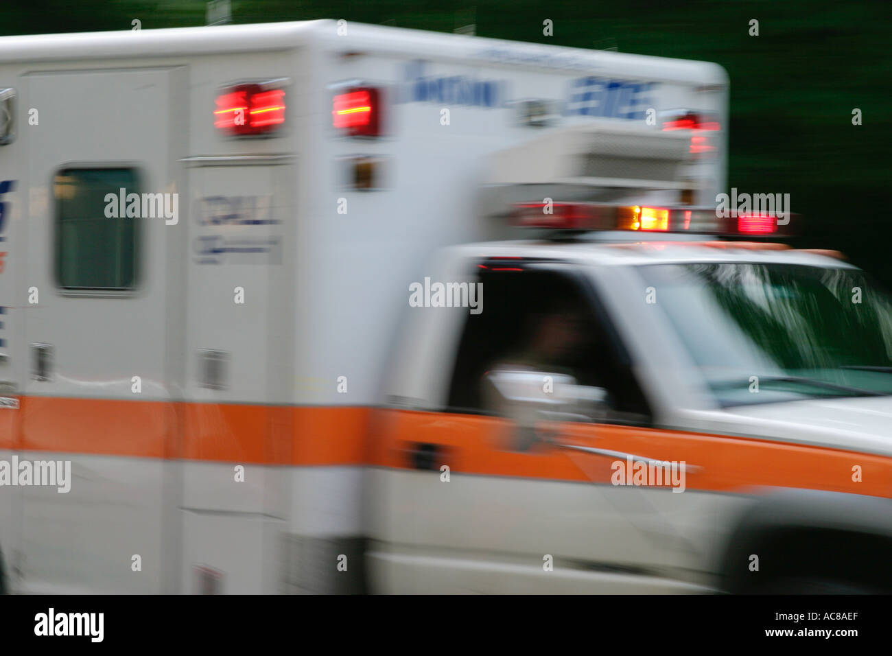 Ambulance lights us hi-res stock photography and images - Alamy