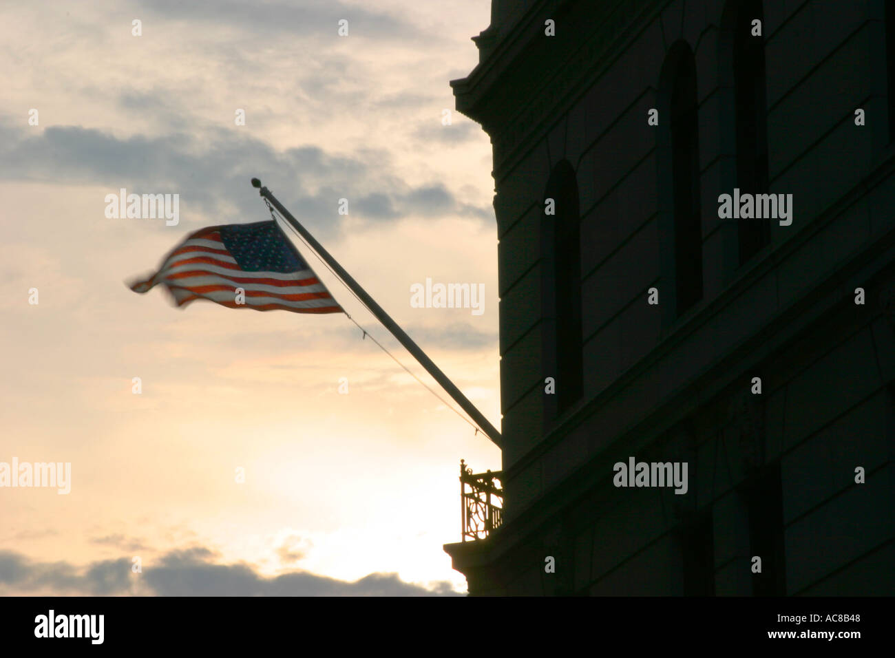Us flag sunset 4th hi-res stock photography and images - Alamy