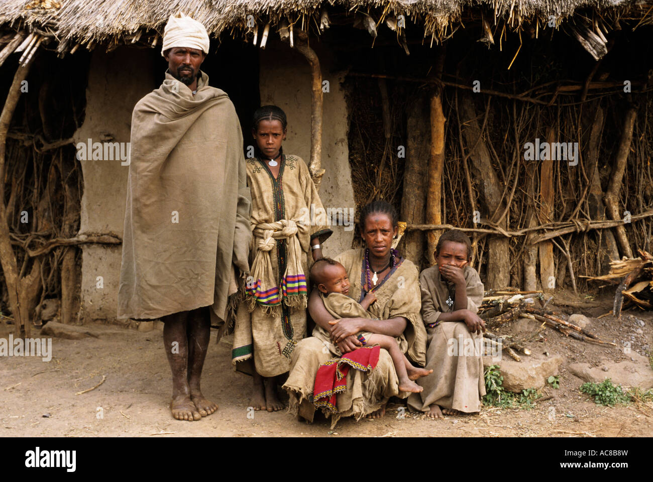 Ethiopia Poor family outside their hut Stock Photo - Alamy