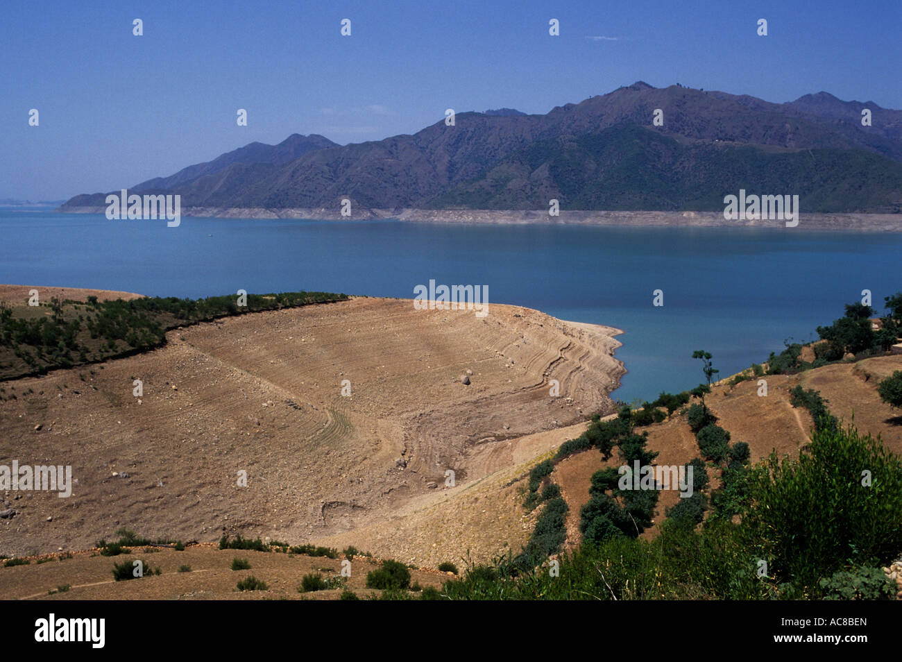 Tarbela dam hi-res stock photography and images - Alamy