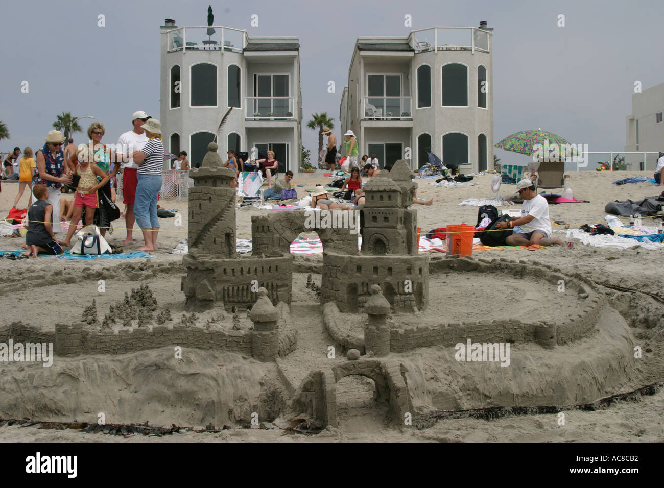 Sand caslte hi-res stock photography and images - Alamy