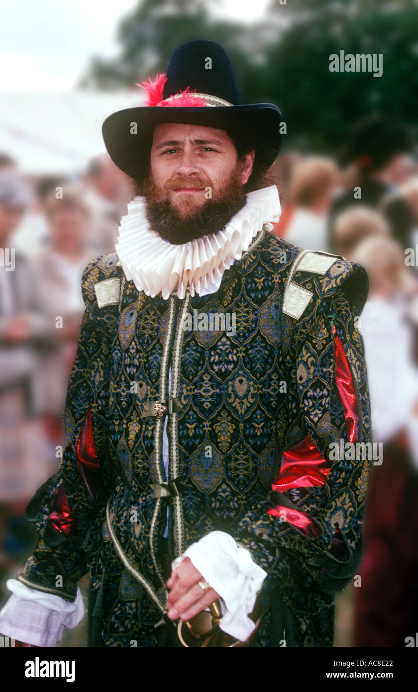 Elizabethan costume hi-res stock photography and images - Alamy