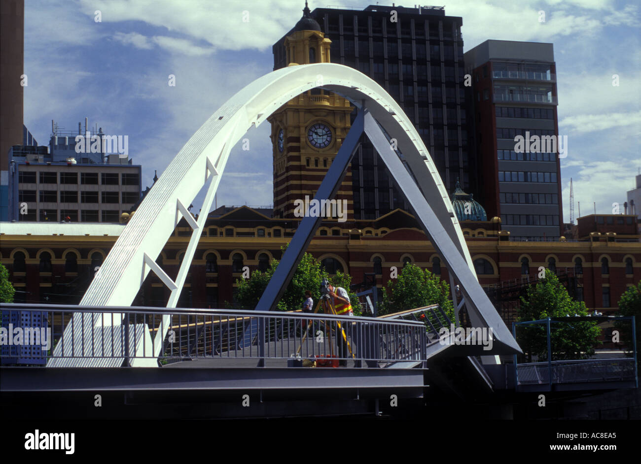 Arch footbridge over river yarra hi-res stock photography and images ...