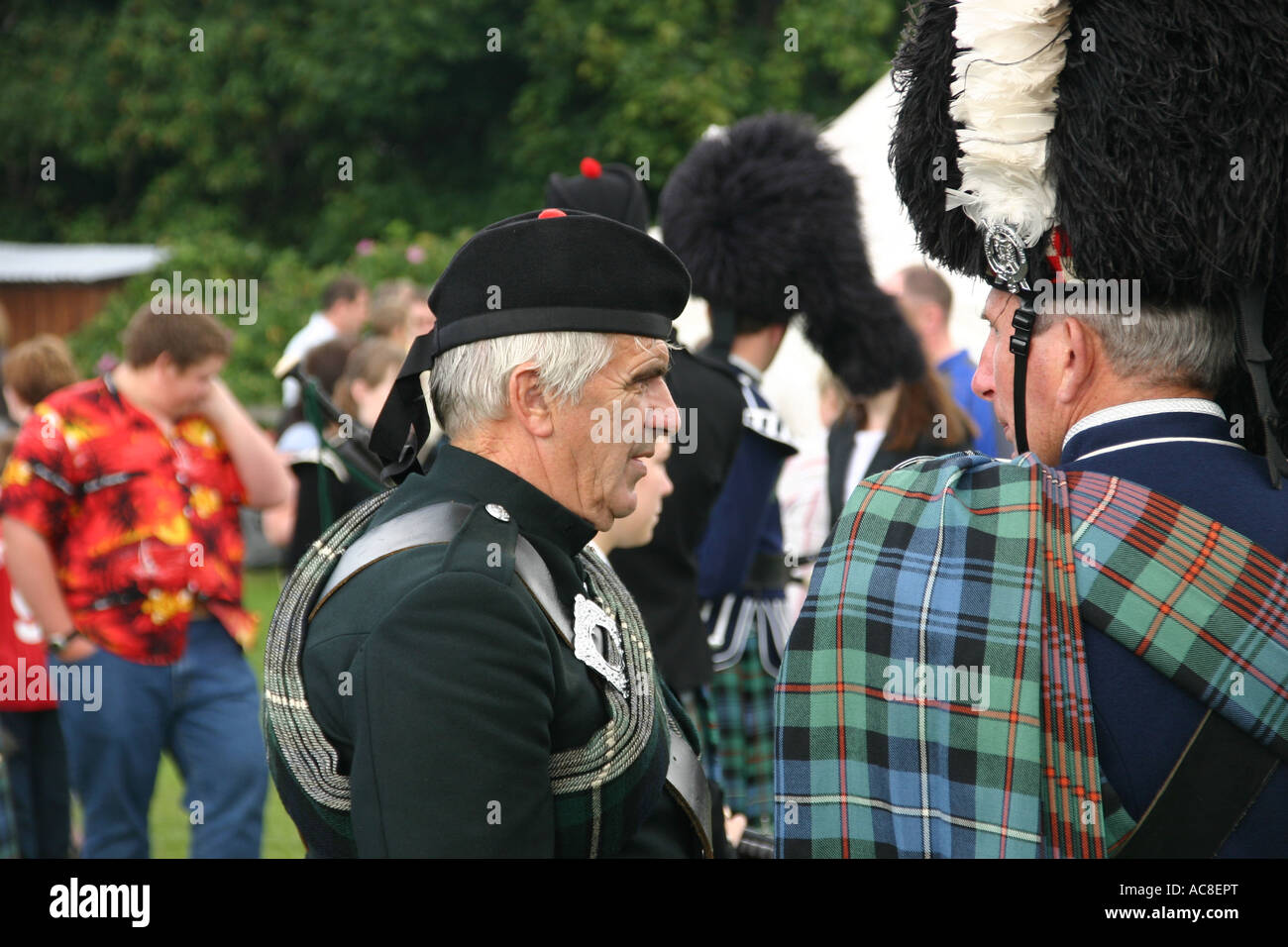 Highlanders at Lonach Gathering Strathdon Stock Photo - Alamy