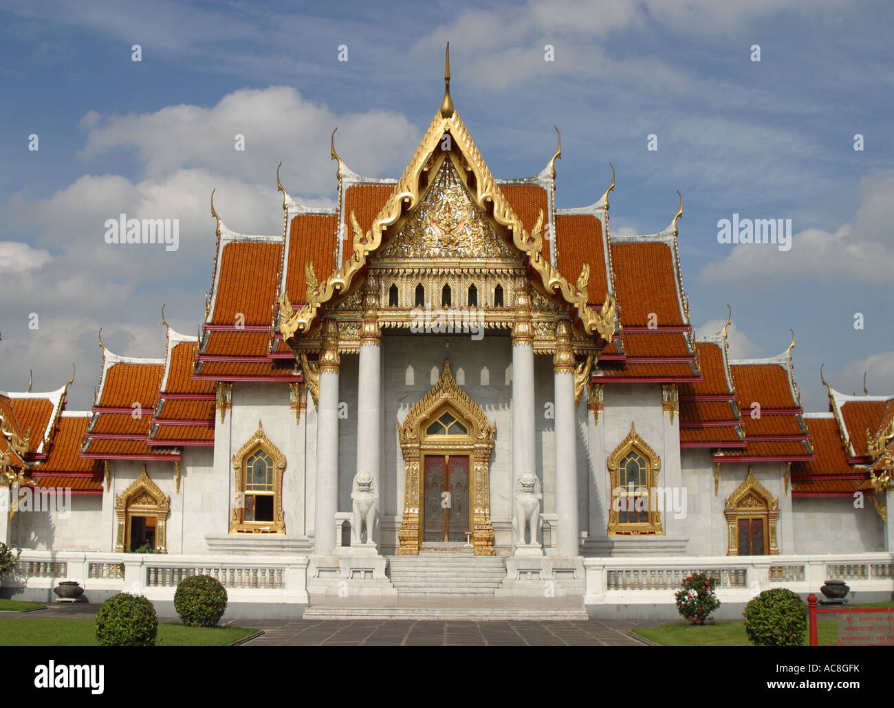 Wat Benchambophit, the marble temple, Bangkok Stock Photo - Alamy