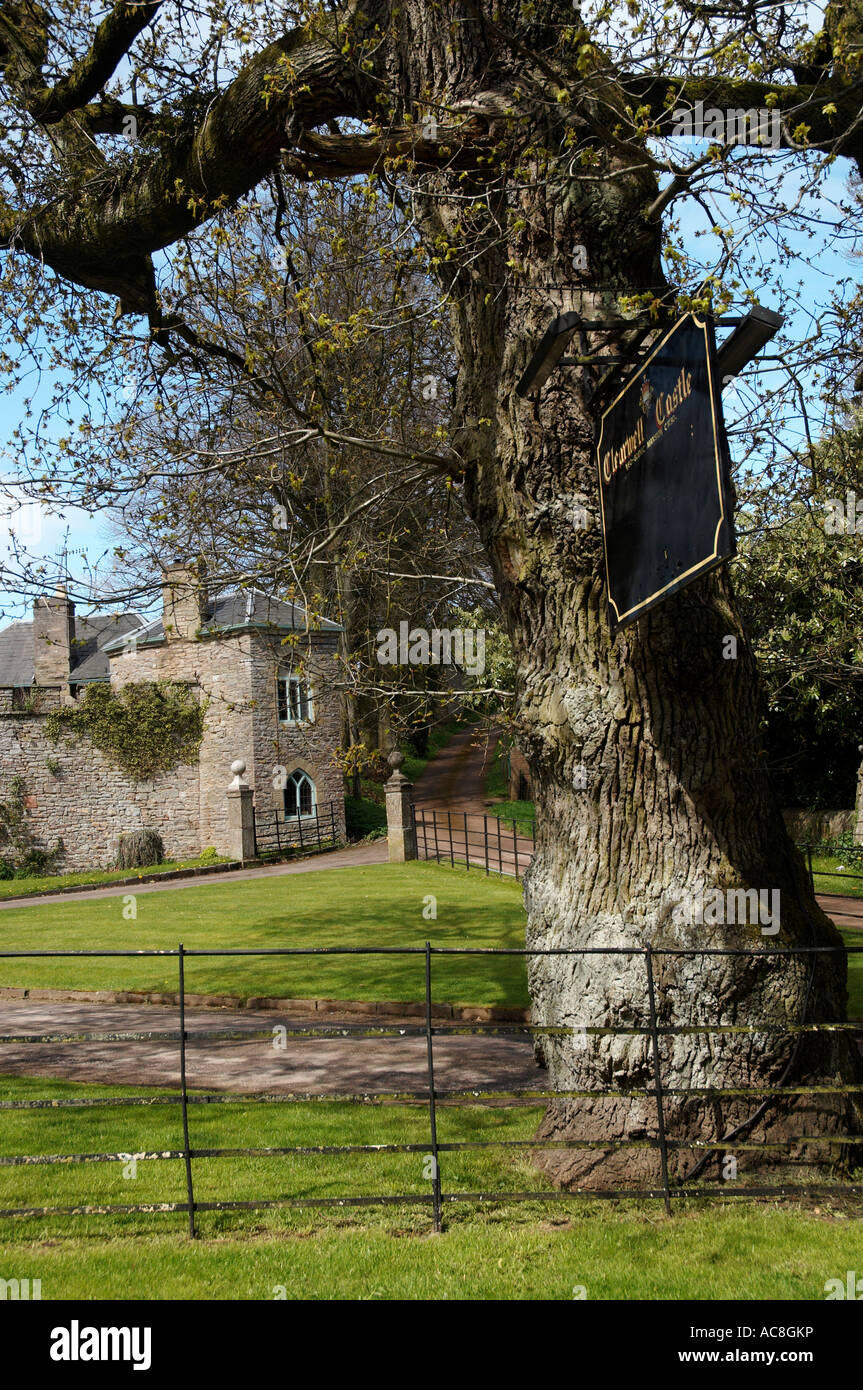 Clearwell castle hi-res stock photography and images - Alamy