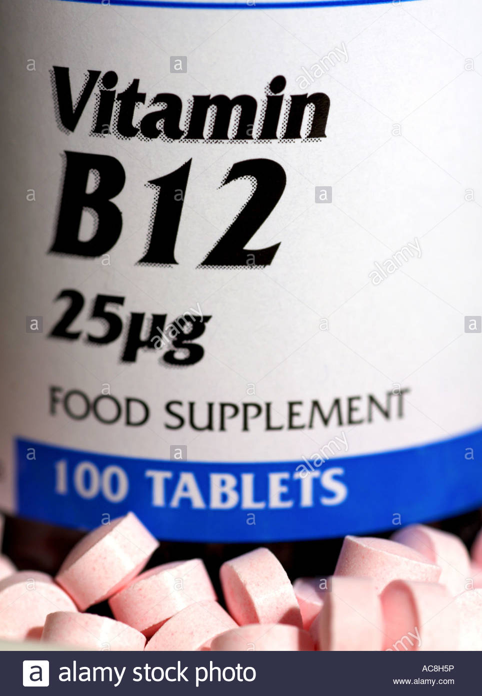 Bottle of b12 tablets hi-res stock photography and images - Alamy